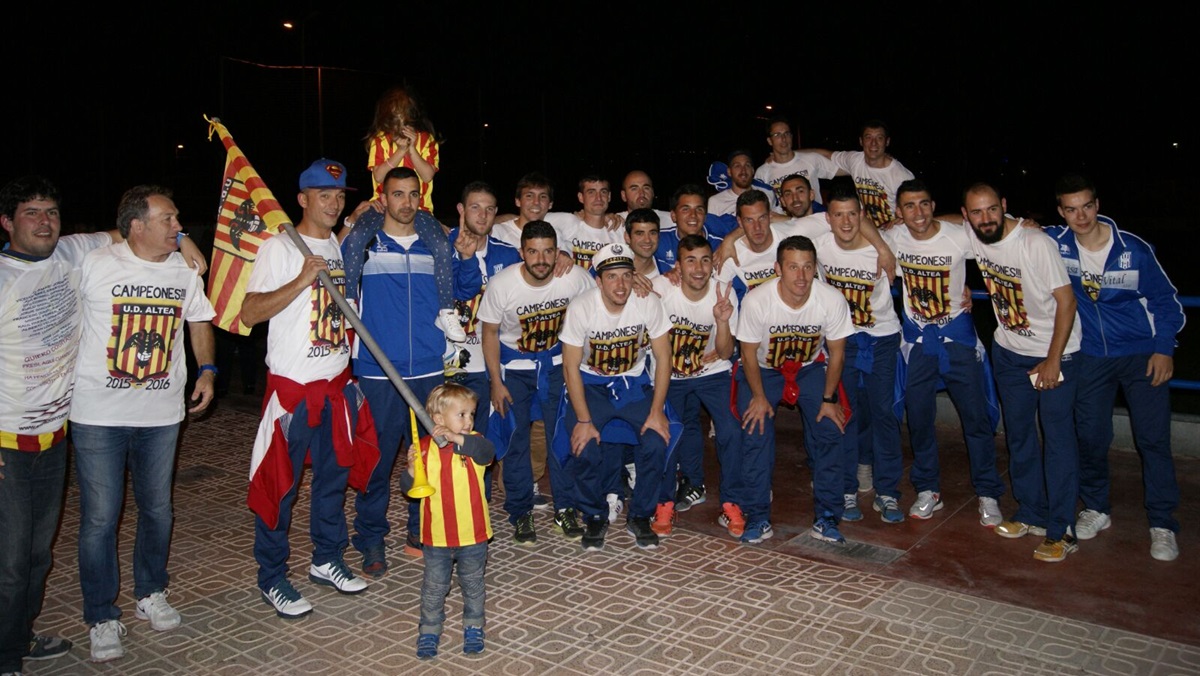 Análisis: La UD Altea vuelve a sonreír tras certificar su regreso a ...