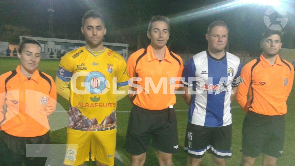 El CD Tháder logra un punto ante el Albatera en el descuento - Golsmedia