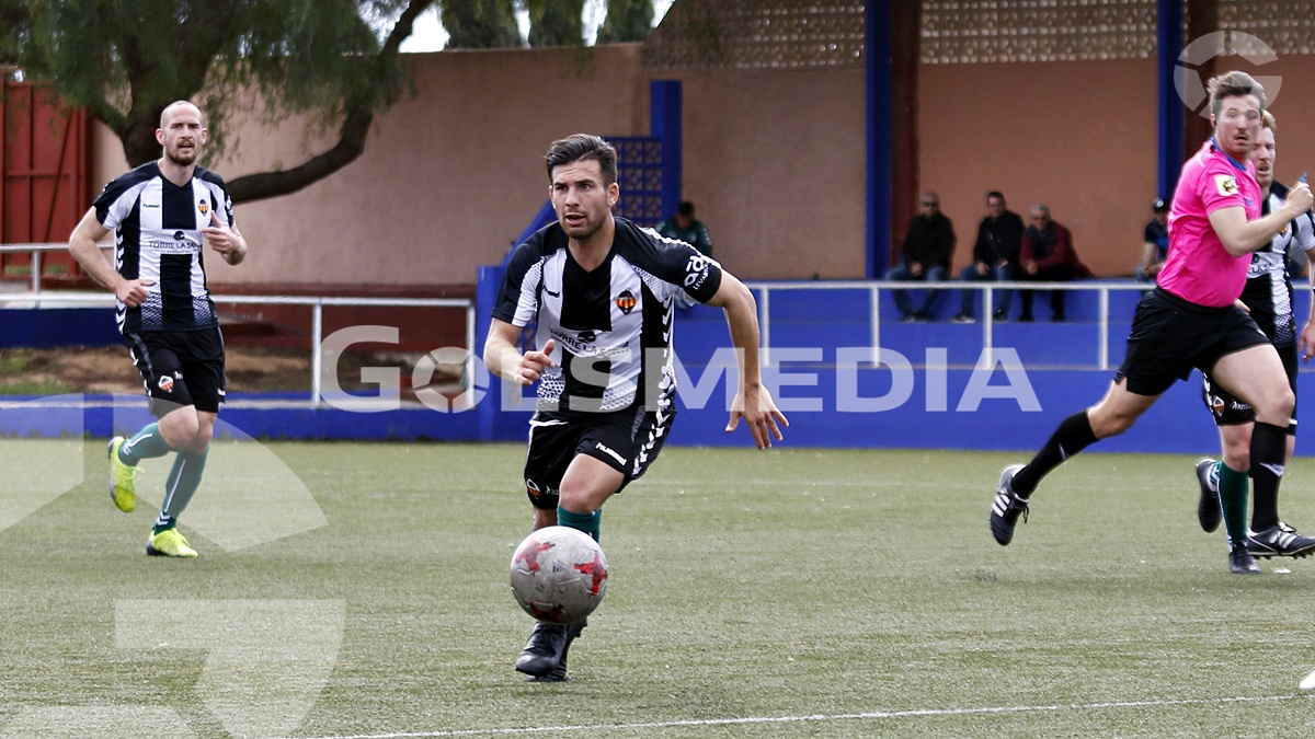 Iván Sales salva los muebles y Castalia decidirá - Golsmedia