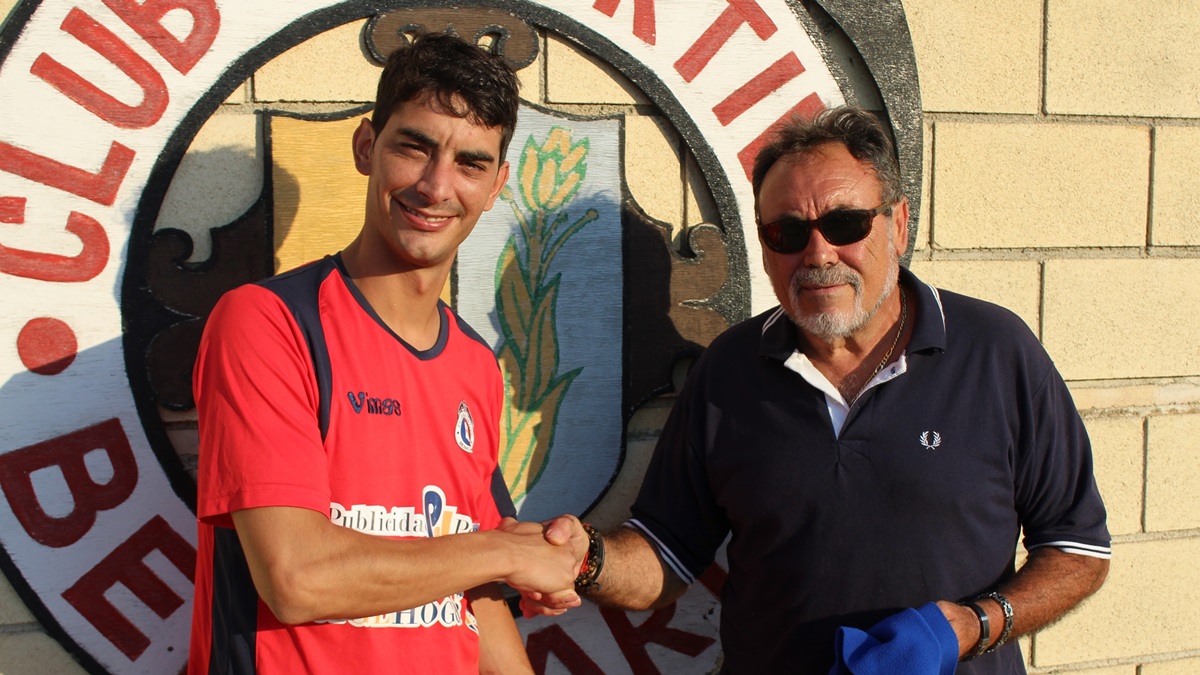 El CD Benicarló incorpora músculo a su zaga y renueva a Marcos Cano - Golsmedia