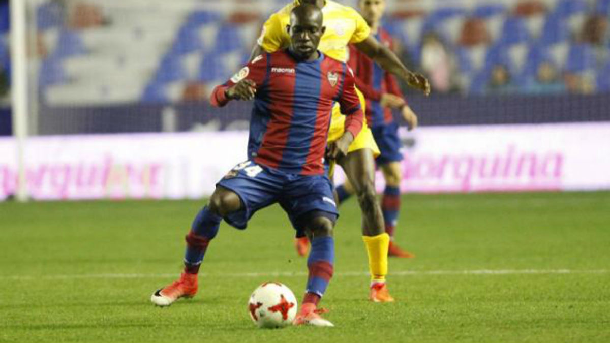 El Torre Levante se hace con un medio que ya ha debutado con el primer ...