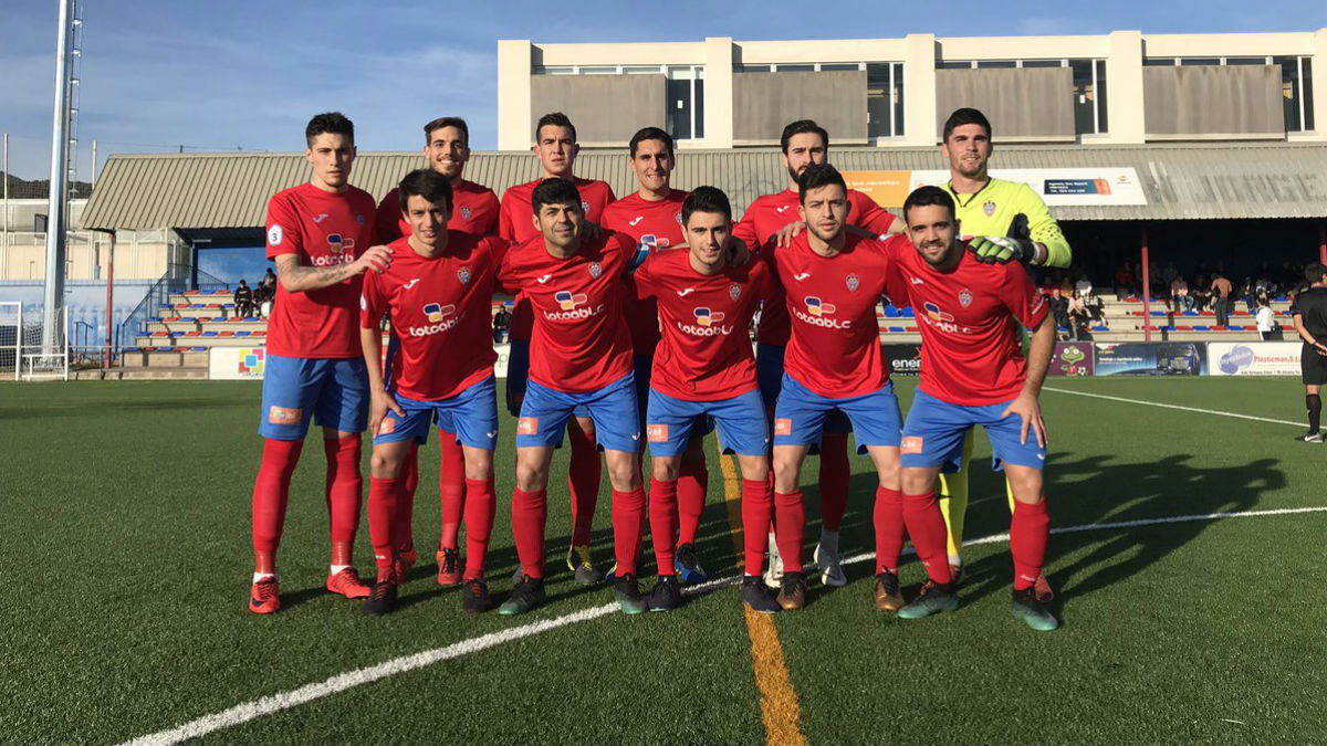 Dos goles tardíos protagonizan el reparto de puntos entre Rayo Ibense y ...