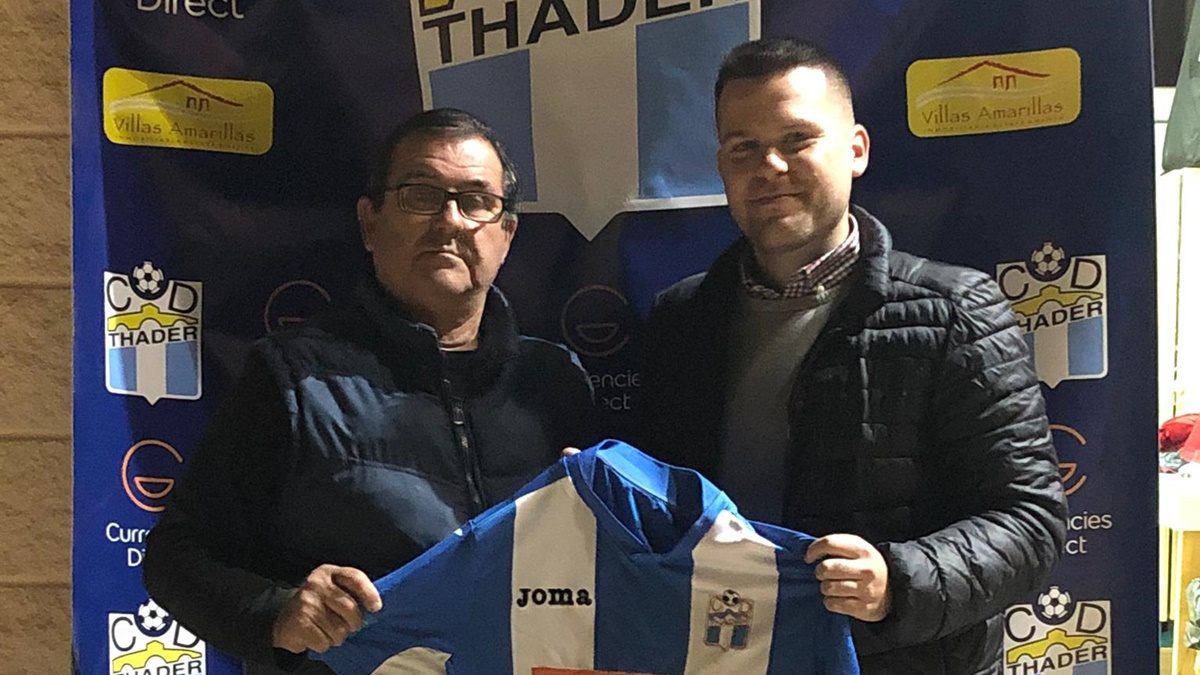 El CD Tháder presenta a su tercer entrenador de la temporada - Golsmedia