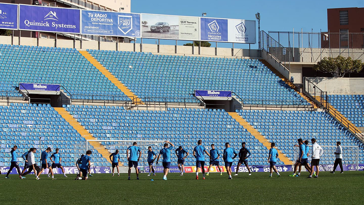 La movilización de la afición provoca la rectificación del Hércules CF ...