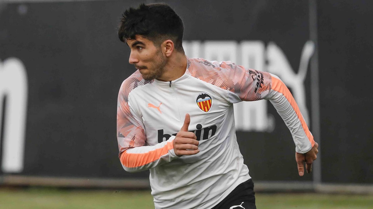 Carlos Soler se quiere quedar en el Valencia CF - Golsmedia