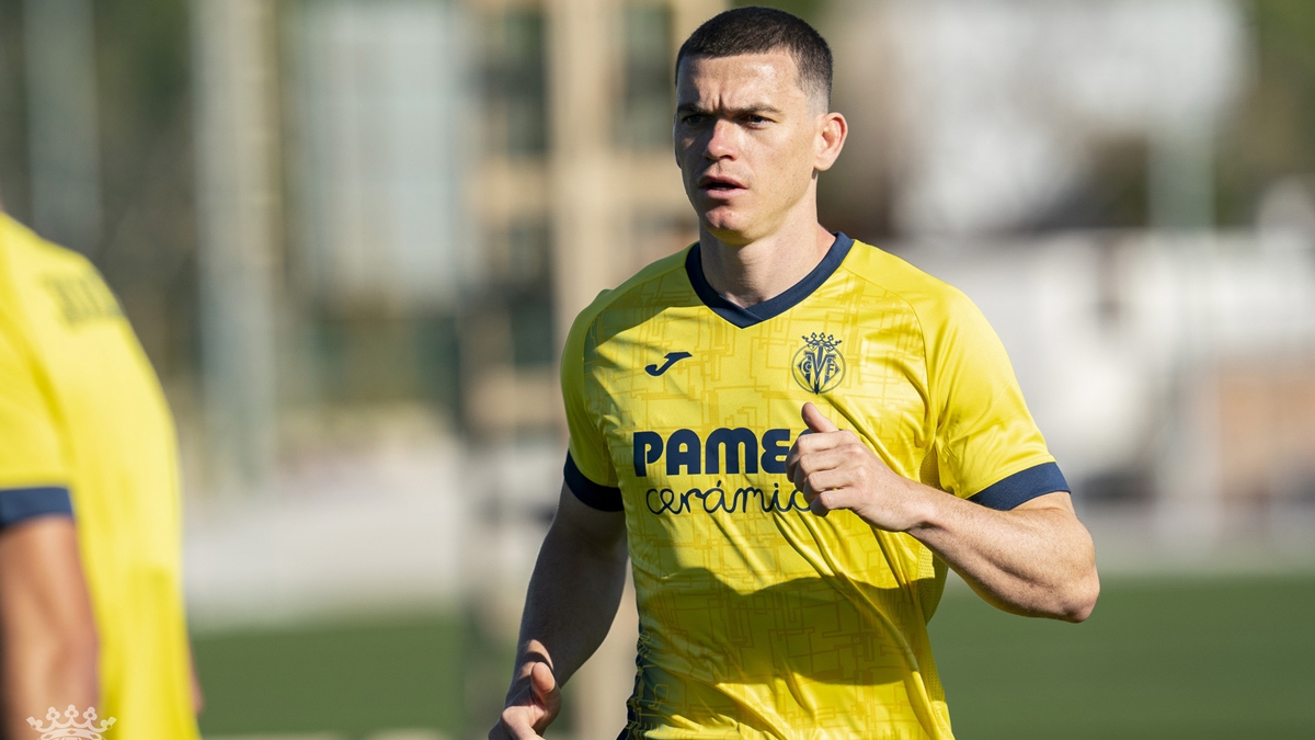 El Racing de Santander cierra la cesión del delantero Jack Harper ...