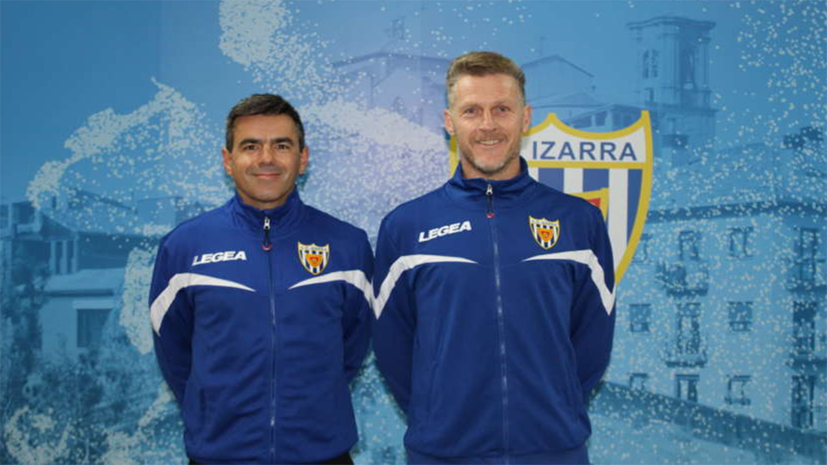 El CD Izarra estrenará entrenador tras su partido ante el líder Racing ...