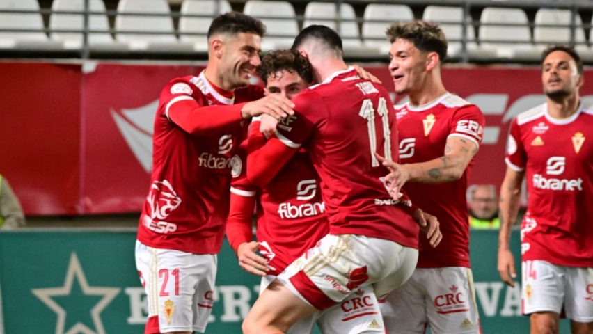 El Real Murcia CF se afianza en una Promoción de la cual se aleja el ...