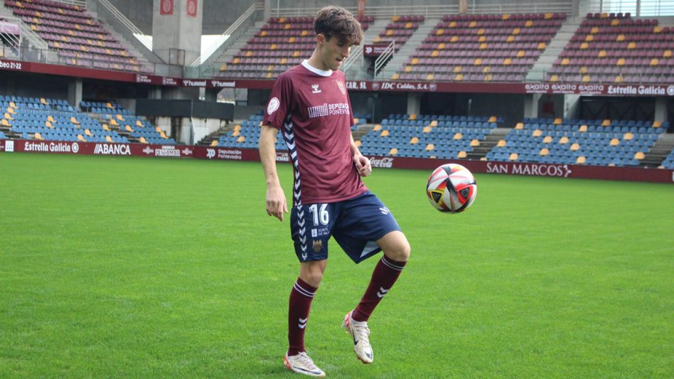 Azael García ya posa con su nuevo escudo: "En Pasarón hay que sumar ...
